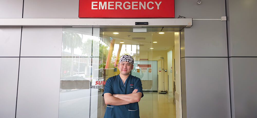 Life as an ER Doctor in Malaysia's Accident and Emergency Ward